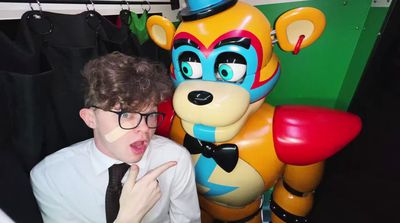 Cardinal red | color meaning, hex code, palettes, images