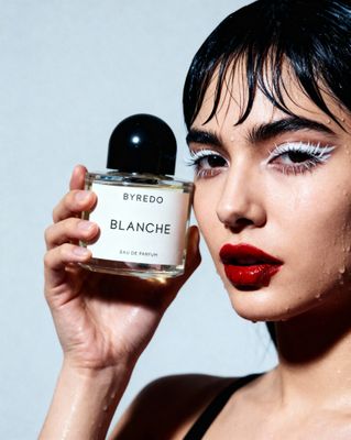 Sangria | color meaning, hex code, palettes, images